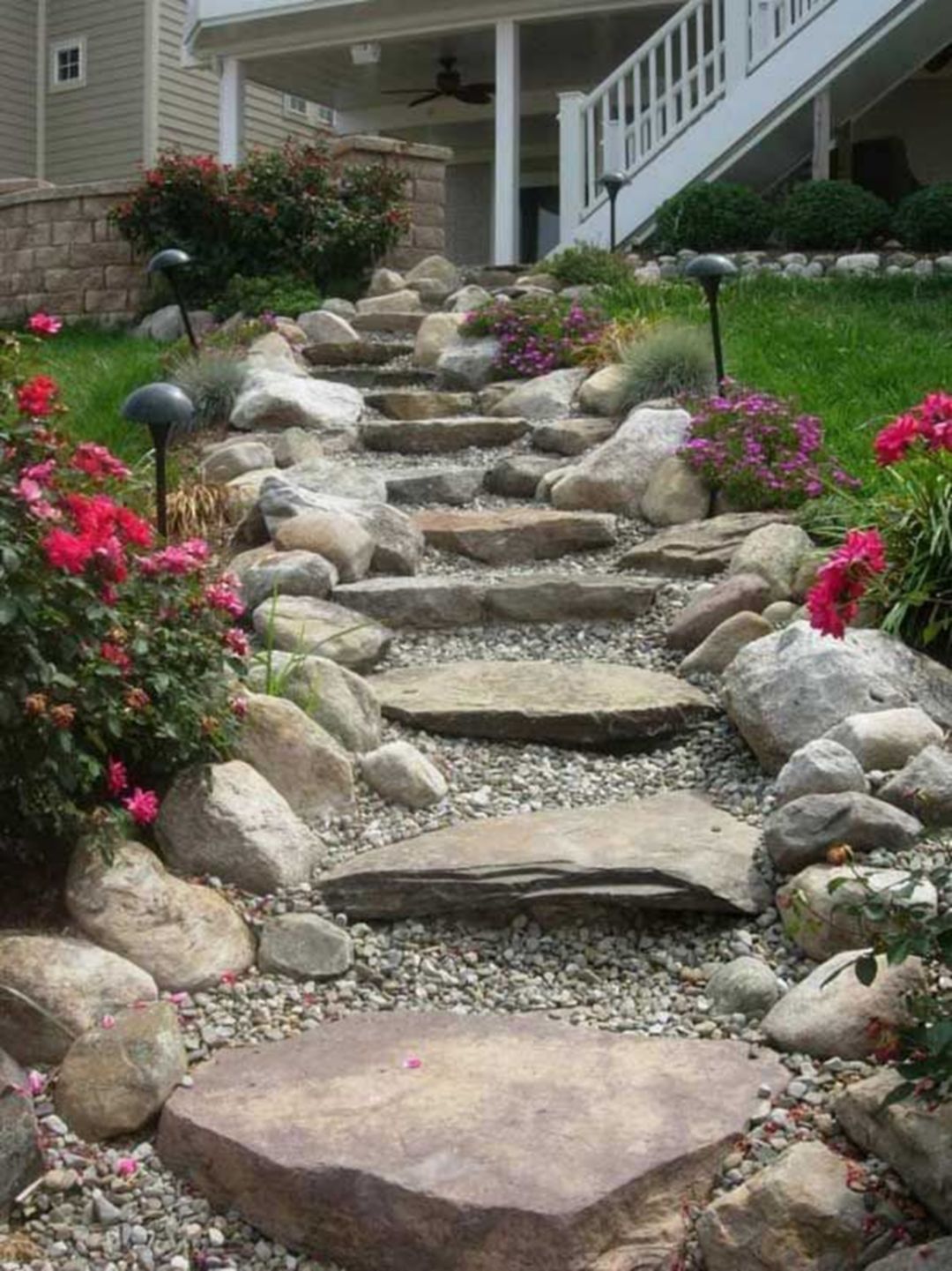 ¡Elegantes Ideas De Senderos Hechos Con Piedras Que te Sorprenderán ...