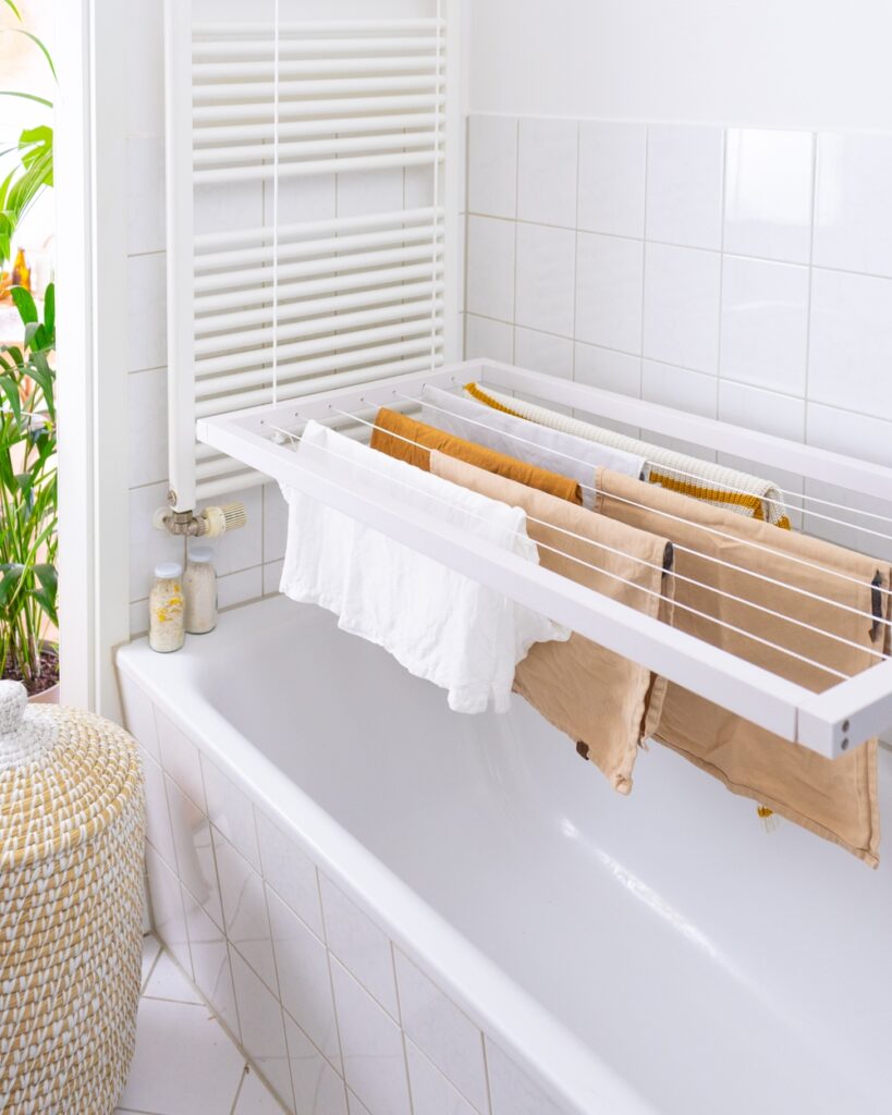 Ideas Muy Útiles Para Colgar La Ropa Dentro De Casa | Manualidades eli