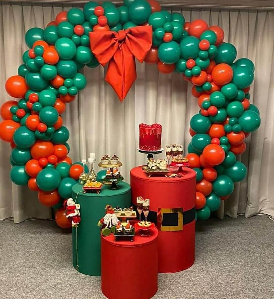 15 Ideas para decorar fiestas en navidad con globos | Manualidades eli