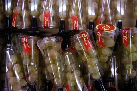 13 Ideas de Decoración Para Presentar Las Uvas en año Nuevo
