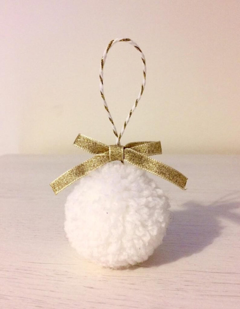 15 ADORNOS NAVIDEÑOS QUE PUEDES HACER CON POMPONES DE LANA ...
