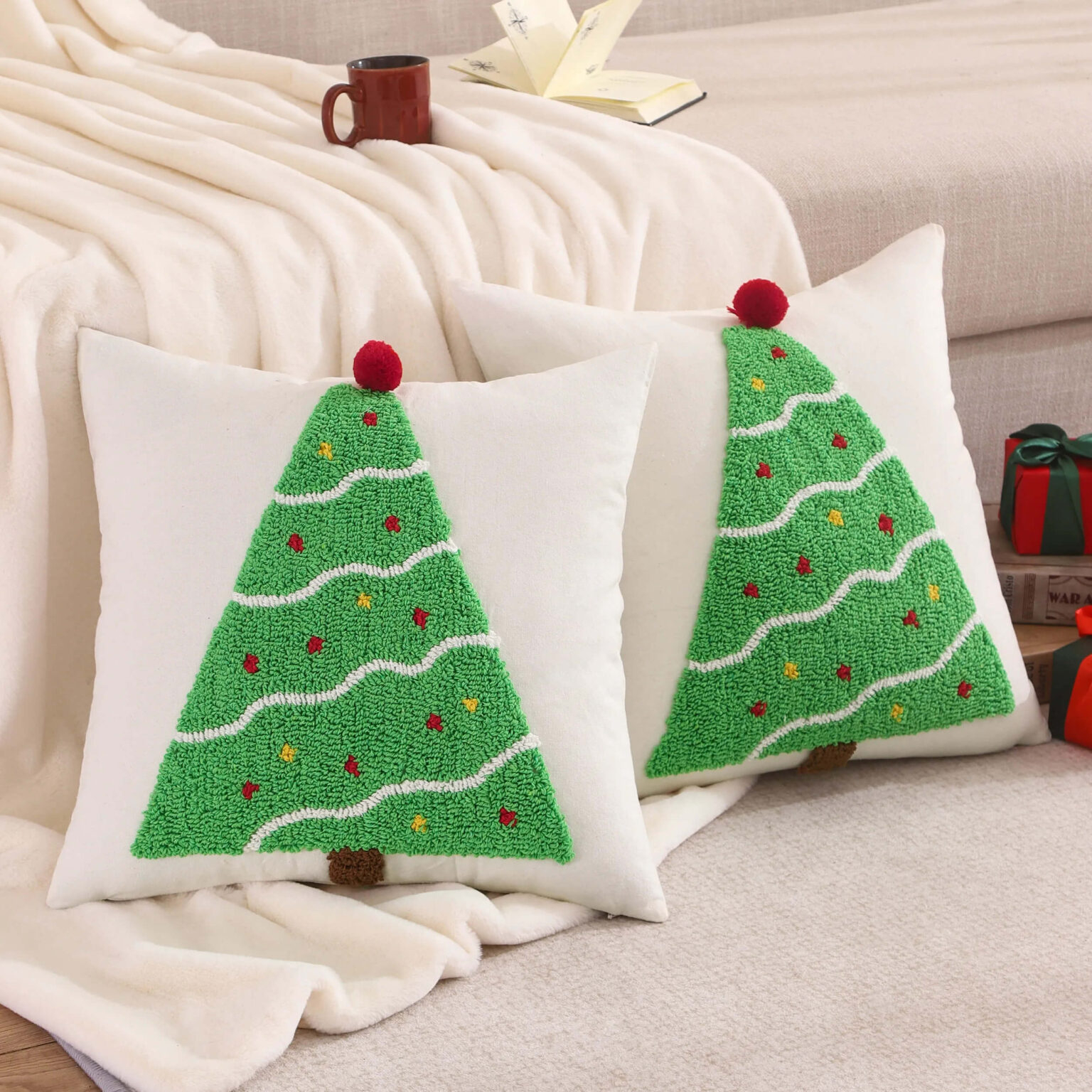 QUÉ LINDOS SON LOS COJINES NAVIDEÑOS BORDADOS CON AGUJA MÁGICA ...