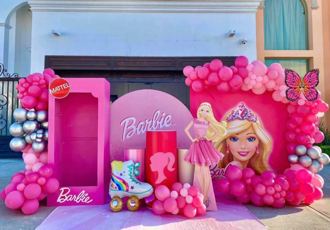 IDEAS DE CÓMO DECORAR UNA FIESTA CON TEMÁTICA DE BARBIE | Manualidades eli