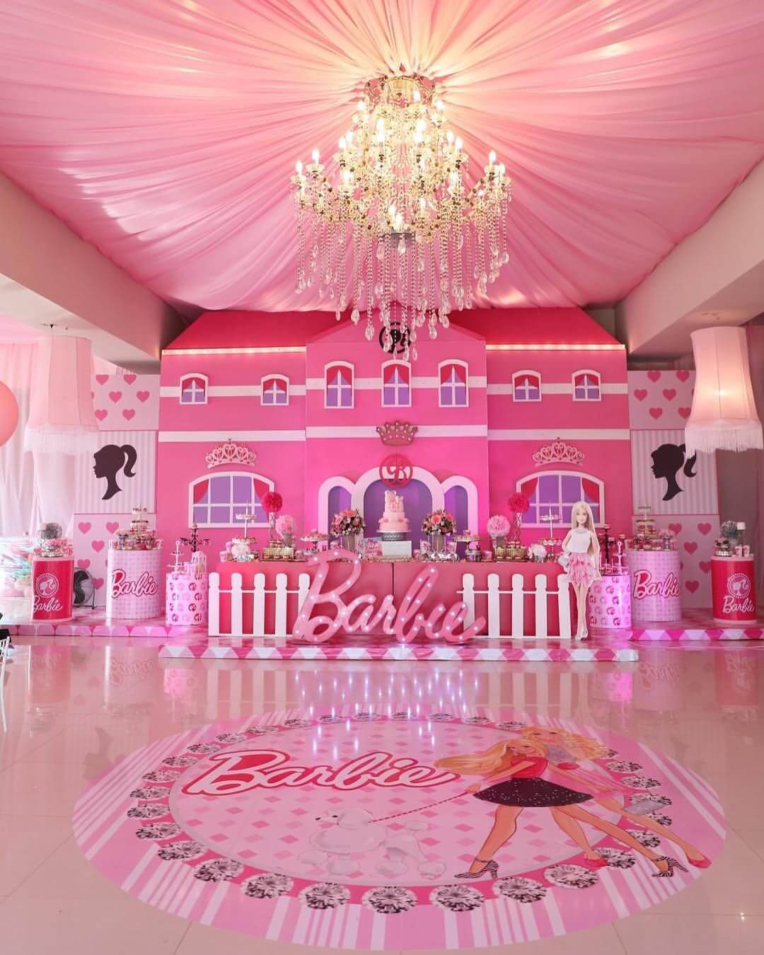 IDEAS DE CÓMO DECORAR UNA FIESTA CON TEMÁTICA DE BARBIE | Manualidades eli